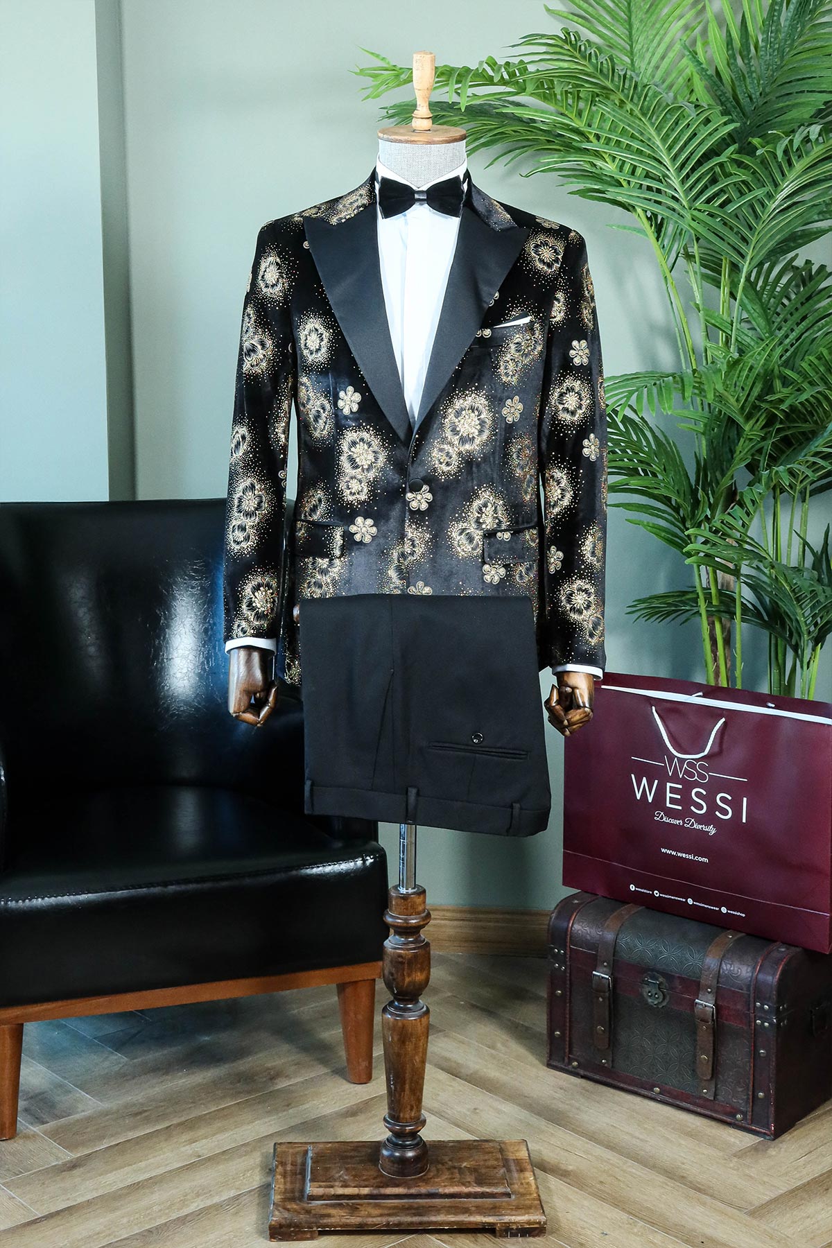 Golden Floral Pattern Shawl Lapel Tuxedo Jacket With Black Pants Lux